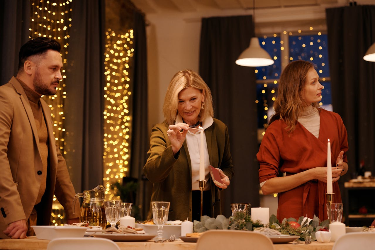 5 Host Mistakes That Make Your Thanksgiving Guests Secretly ...