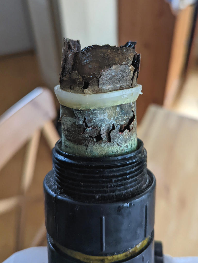 14 Common Bathroom Products That Damage Pipes, Plumbing Experts Warn