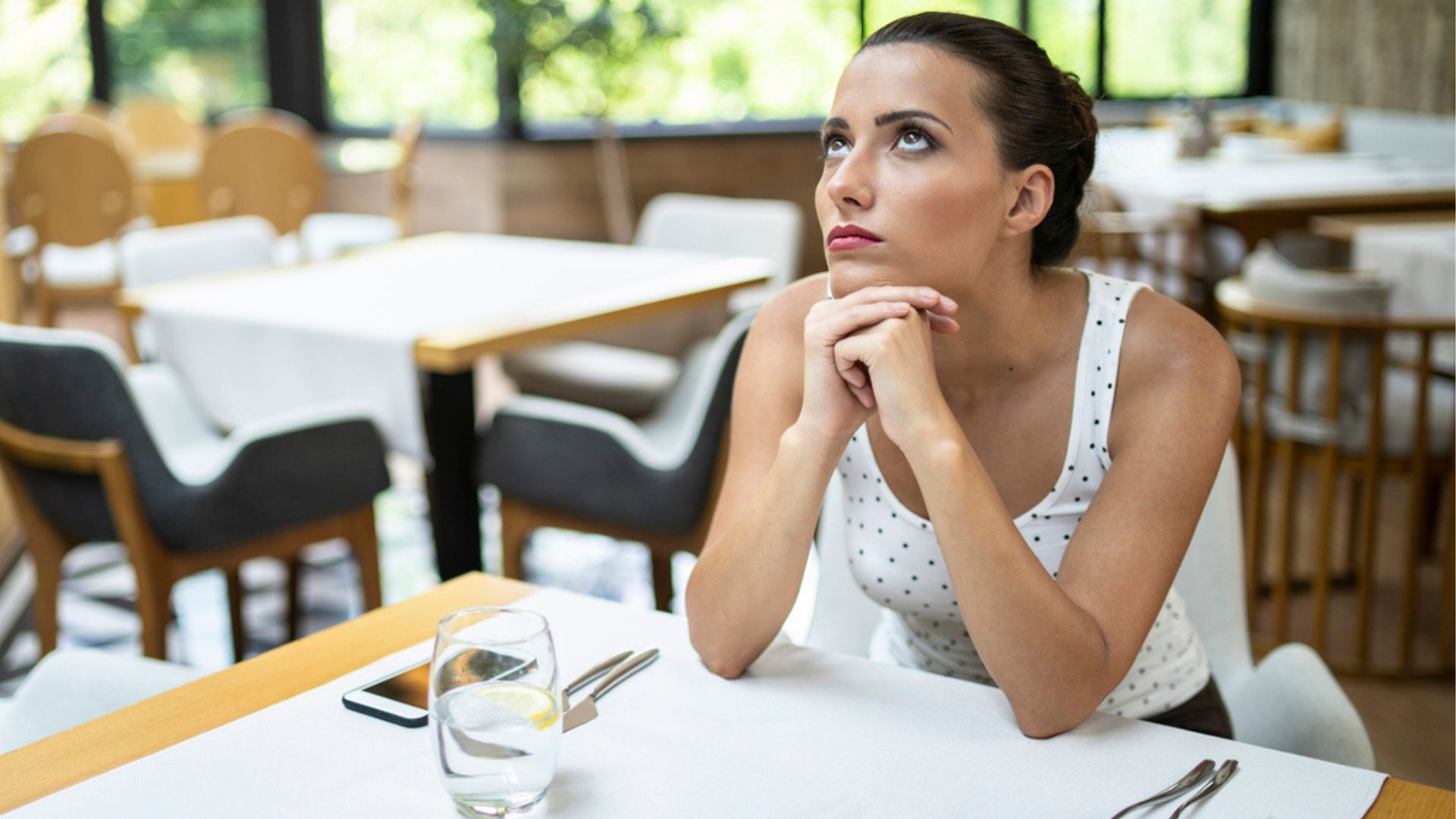 10 Restaurant Chains With Slow Service, According to Report