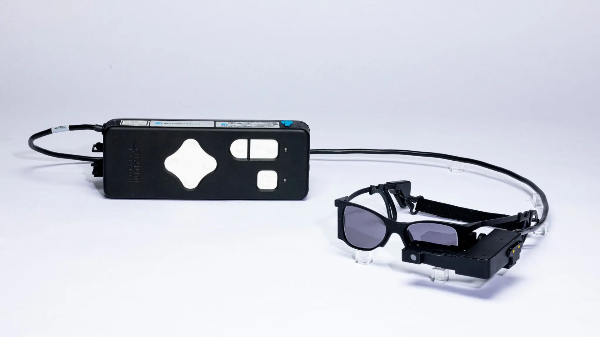 Rivoluzione nella cecità: una retina artificiale ridona la vista a 27 ...