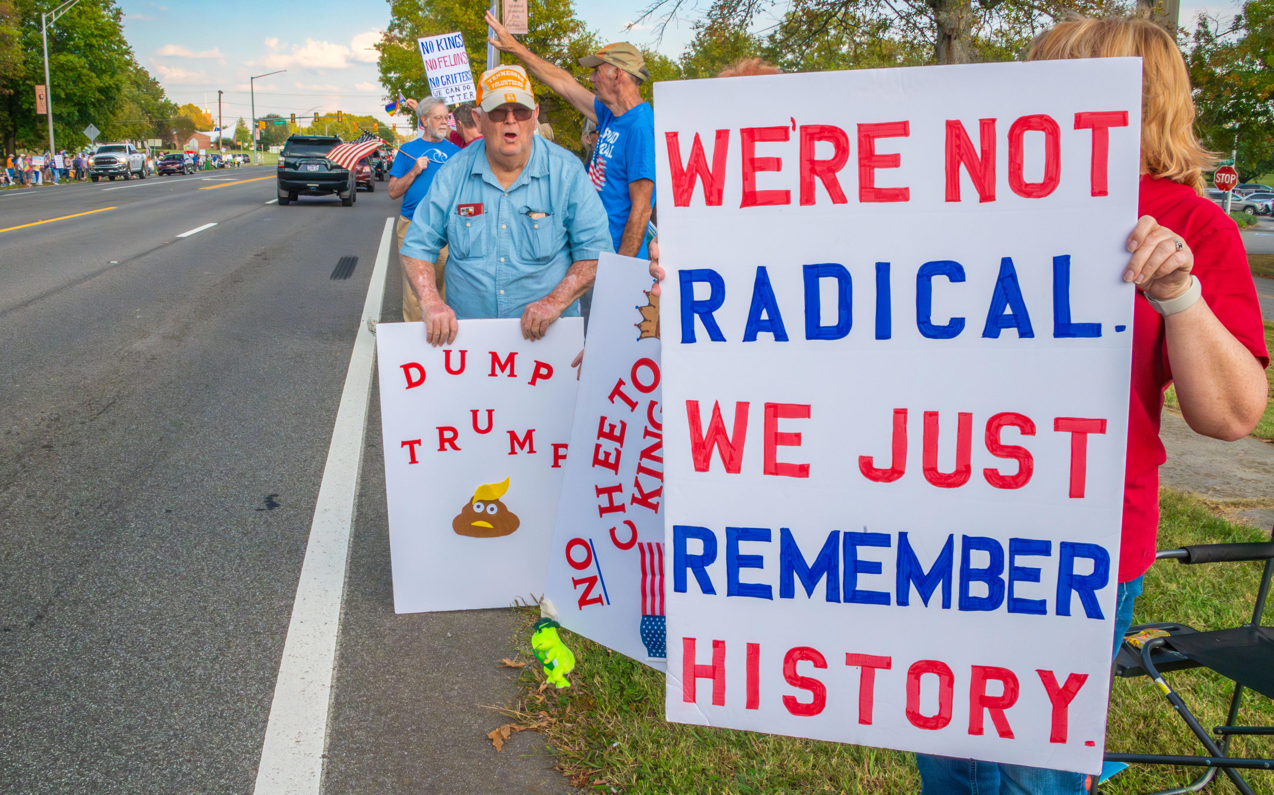 People line part of Oak Ridge Turnpike to protest against President ...