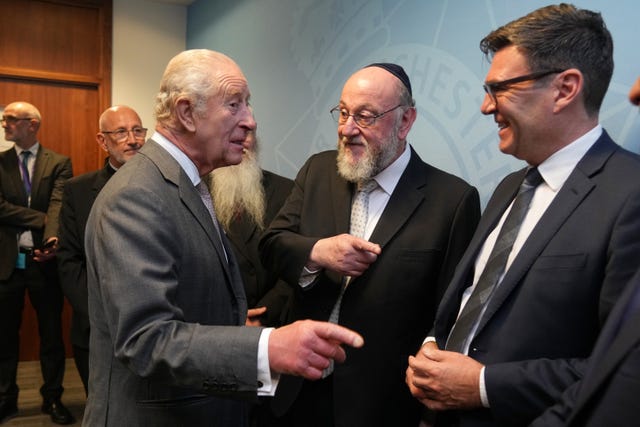 King meets ‘hero’ survivors of Manchester synagogue attack