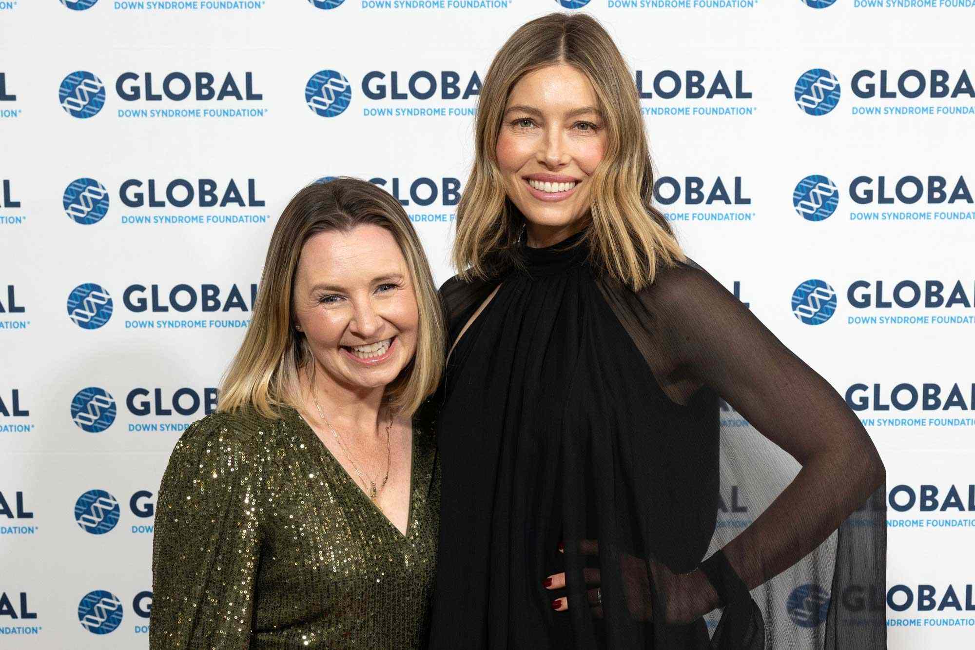 “7th Heaven” Sisters Jessica Biel and Beverley Mitchell Reunite for ...