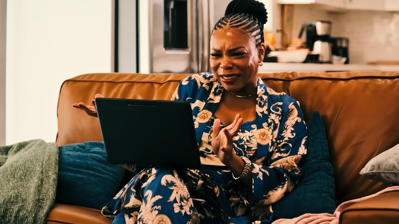 Stepmother secretly cyberbullies her daughter