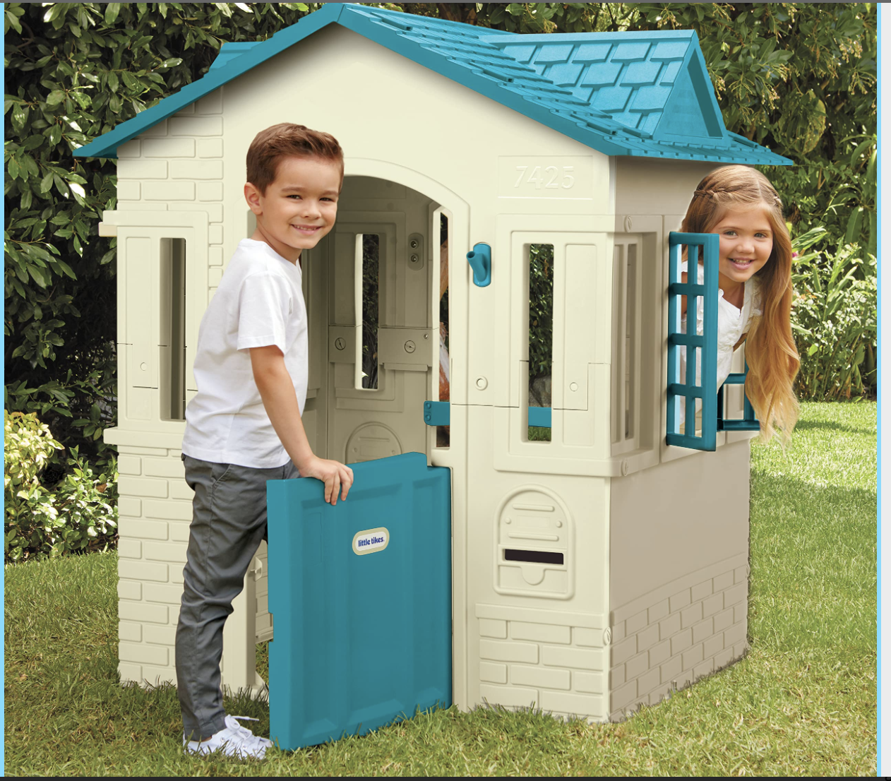 8 Best Kids' Playhouses for Your Backyard, Patio, or Playroom
