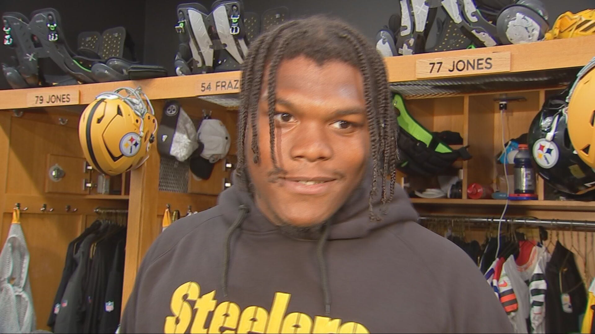 Broderick Jones addresses viral moment when he tackled quarterback ...