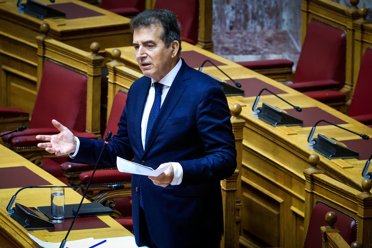 Χρυσοχοΐδης σε Κωνσταντοπούλου: Στην Ακρόπολη δεν στήνουμε τσαντίρια