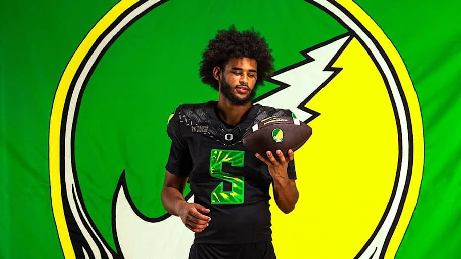 Oregon Ducks Can't-Miss Tie Dye Uniforms Are Recruiting Magnet
