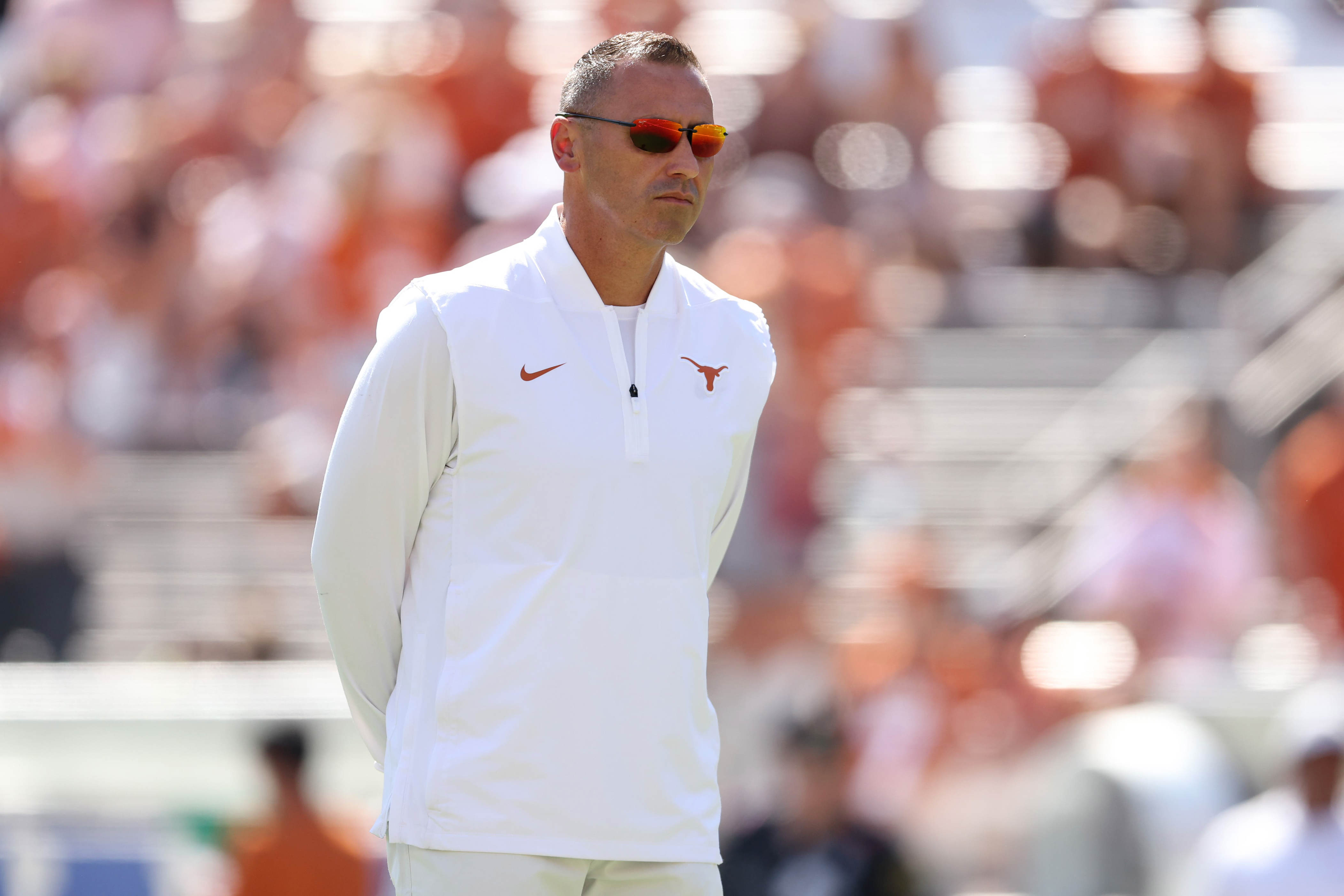 Texas HC Steve Sarkisian takes firm stance on giving up play-calling duties
