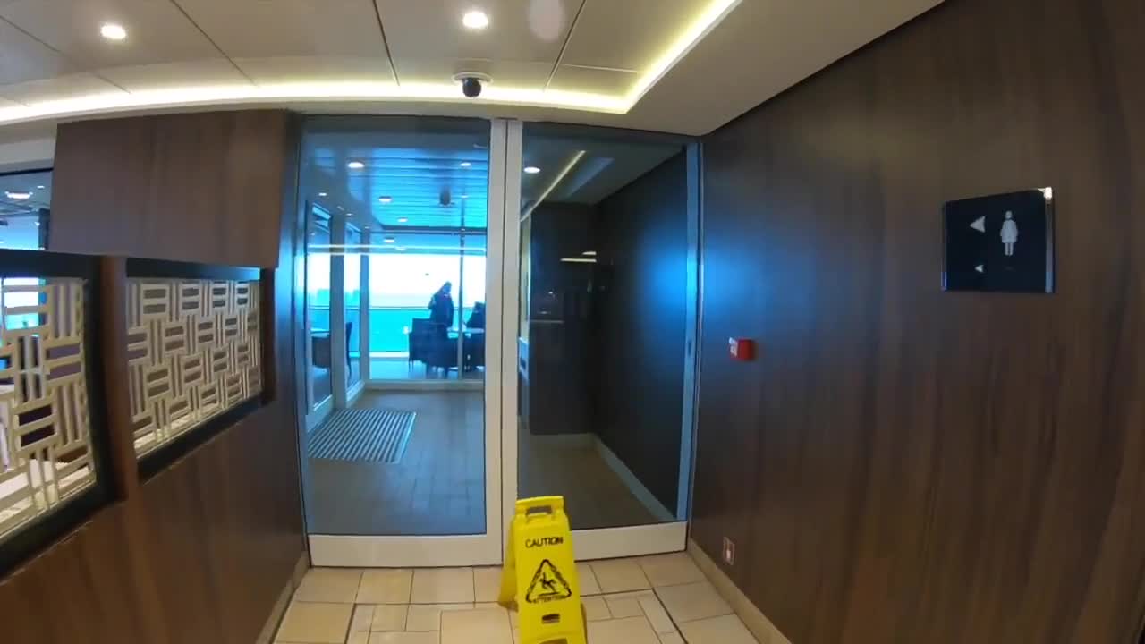 MSC Meraviglia ship tour - top decks, buffet and pools