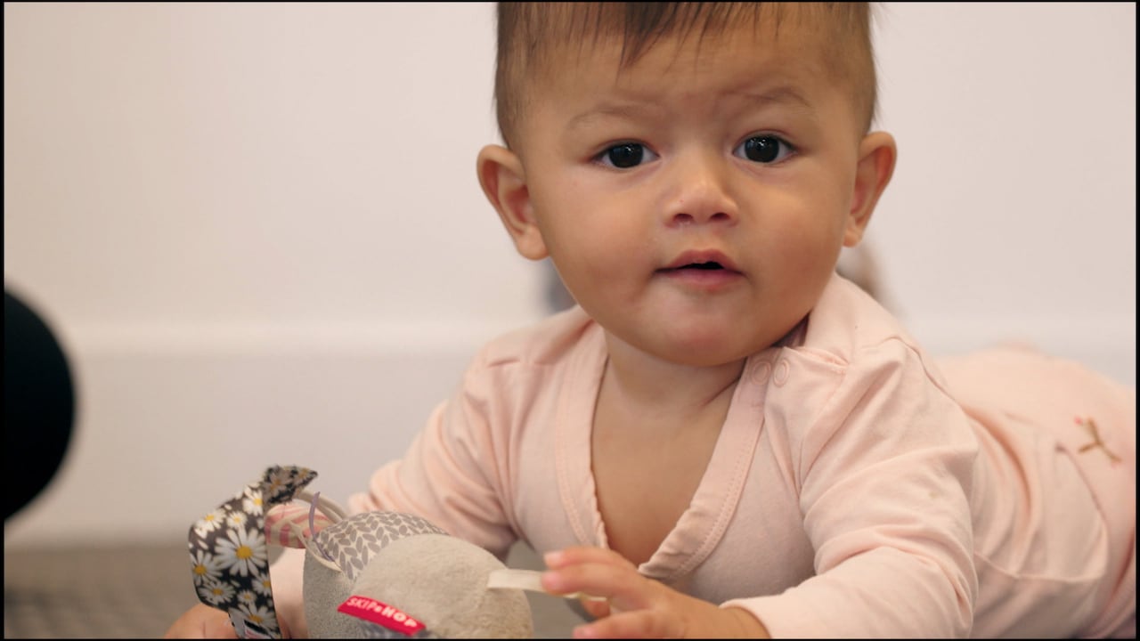 Feeding babies peanuts early can help prevent allergies, study suggests