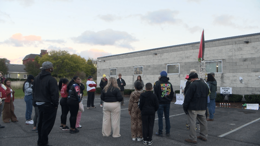 ‘Waiting and wondering’ Prayer vigil held for Marchello Woodard 110 ...