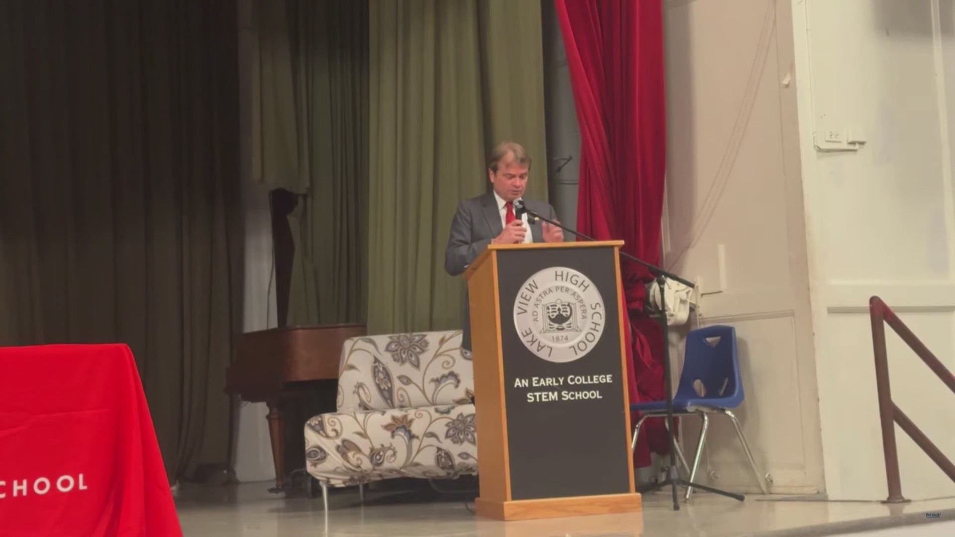 Know Your Rights town hall educates Chicagoans on their rights during ...