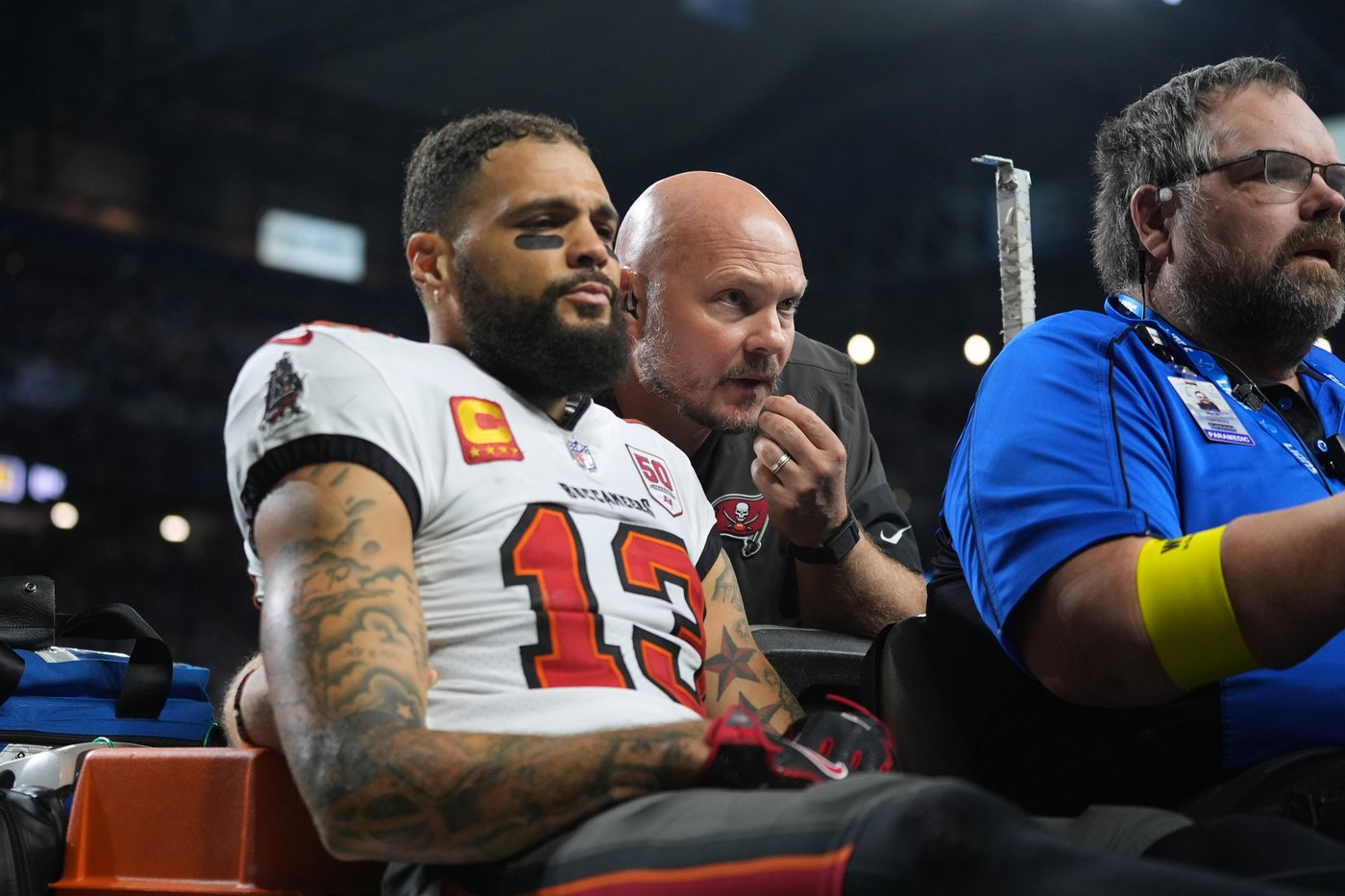 Buccaneers receiver Mike Evans leaves game against Lions with broken ...