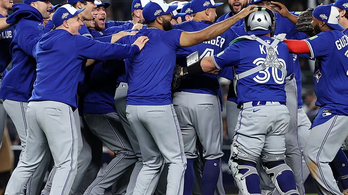 MLB Playoffs: For the First Time in 32 Years, the Blue Jays Celebrate Their Ticket to the World ...