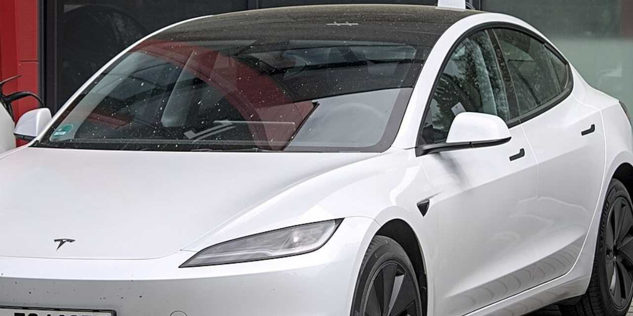 Teen Driver Crashes Tesla Into Jericho Home: Police