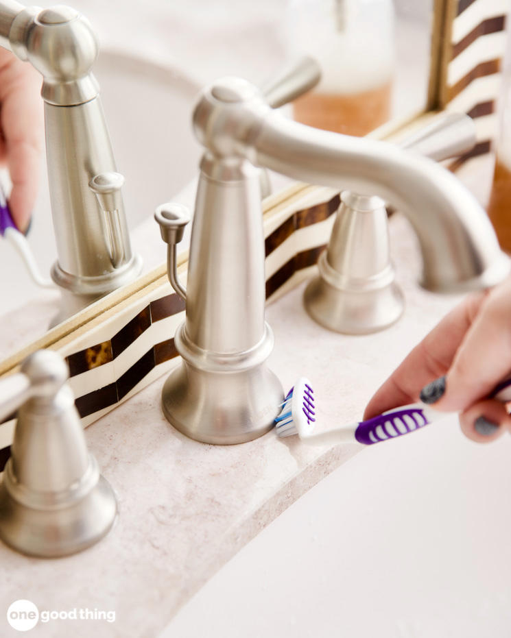 How to Remove Hard Water Stains from Glass, Showers & Faucets