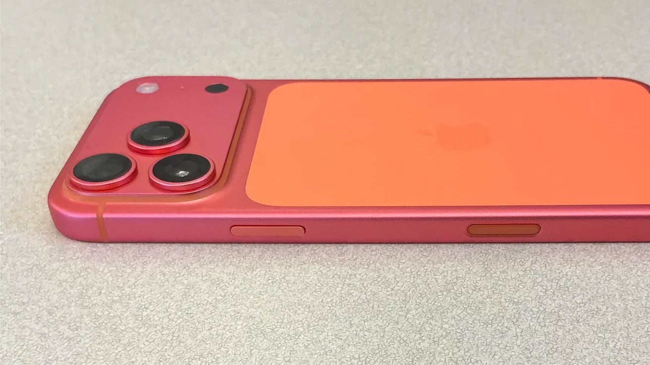 iPhone 17 Pro Max 'Cosmic Orange' Discolors, Prompting Exchange Requests