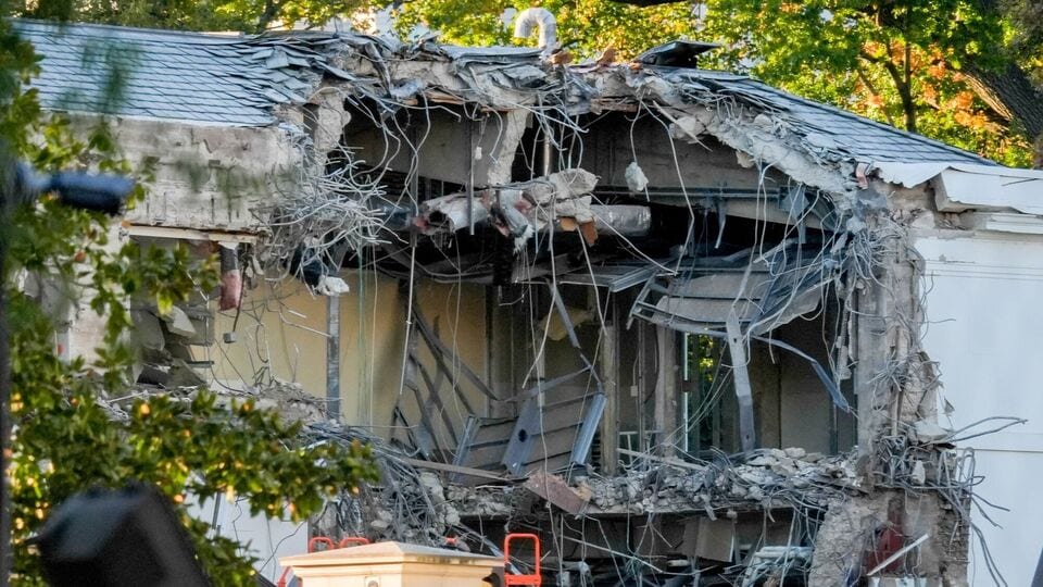 Parts of White House torn down as work on Trump's ‘big, beautiful’ $250 ...