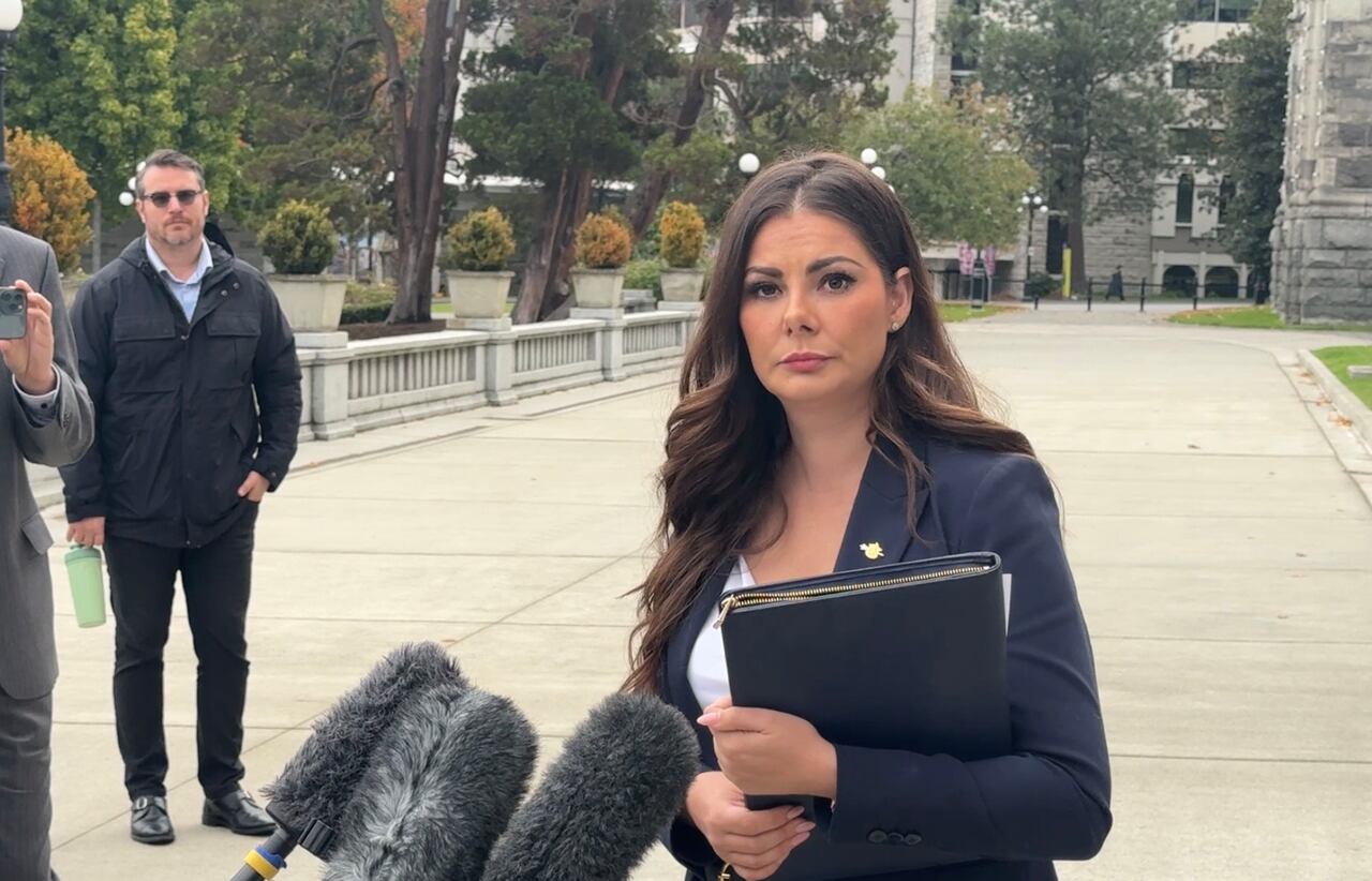 B.C. Conservative leader faces backlash over handling of MLA's departure