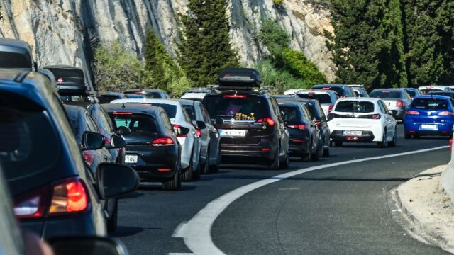 Τροχαίο ατύχημα στη Λεωφόρο Αθηνών: Δυσχέρεια στην κυκλοφορία - Πού ...