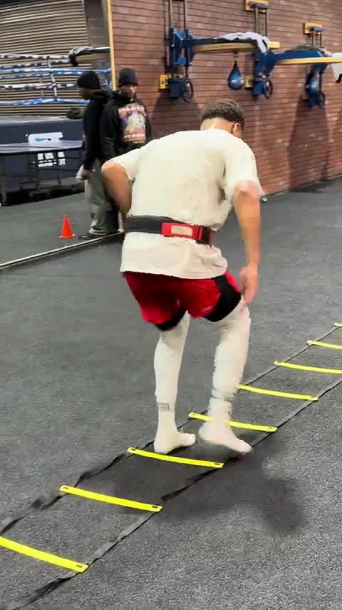 Devin Haney Shows OFF Foot Work and SPEED