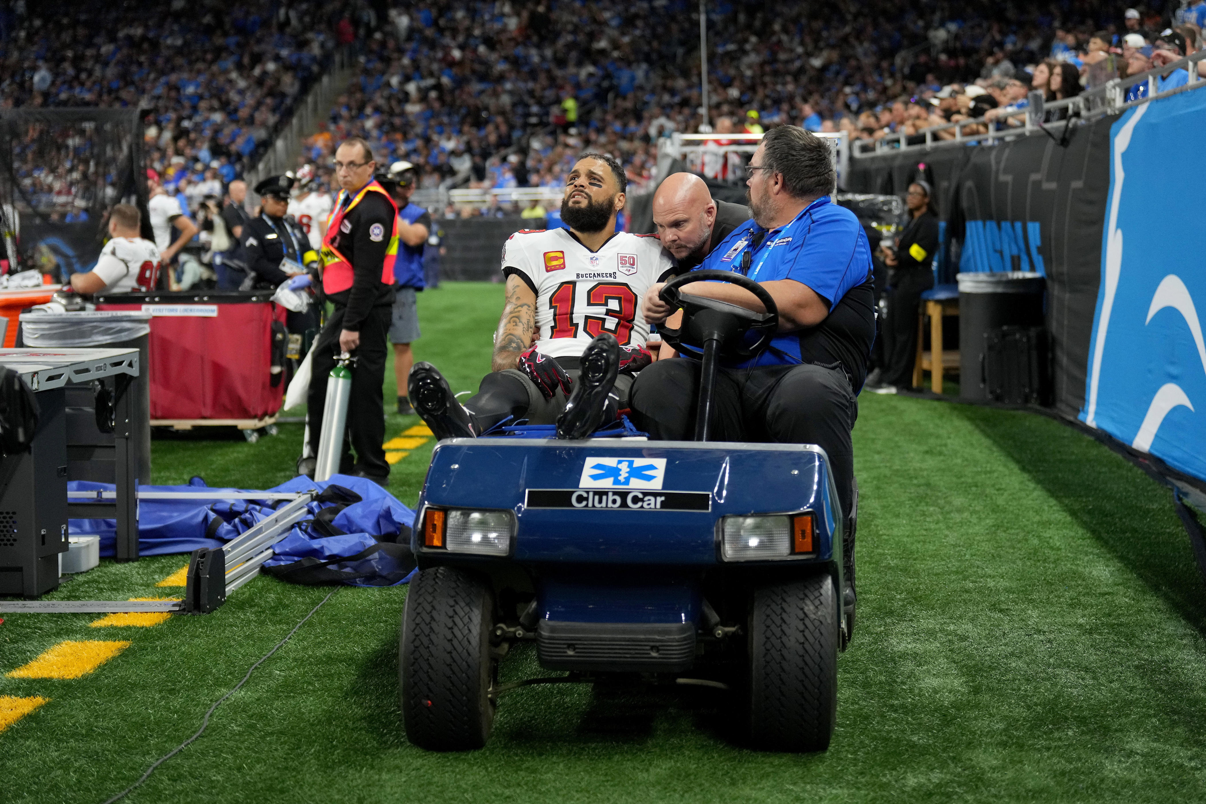 Mike Evans injury update: Buccaneers WR suffered broken collarbone vs ...