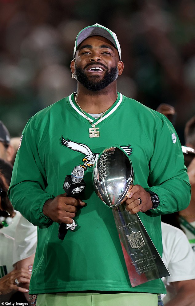 Longest-tenured player in Eagles history drops tantalizing hint amid ...