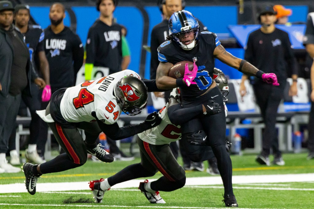 Jahmyr Gibbs’ monster night powers Lions to beatdown of Buccaneers