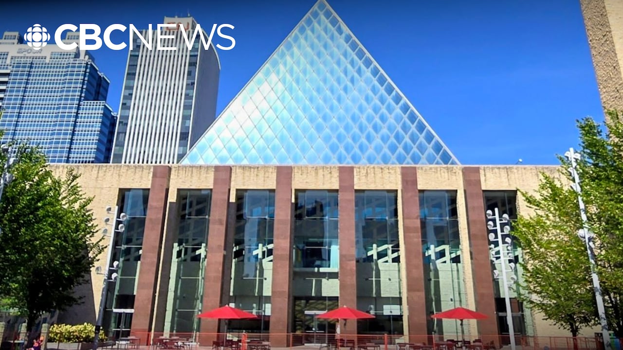 Edmonton election sees long voter lines, slow results