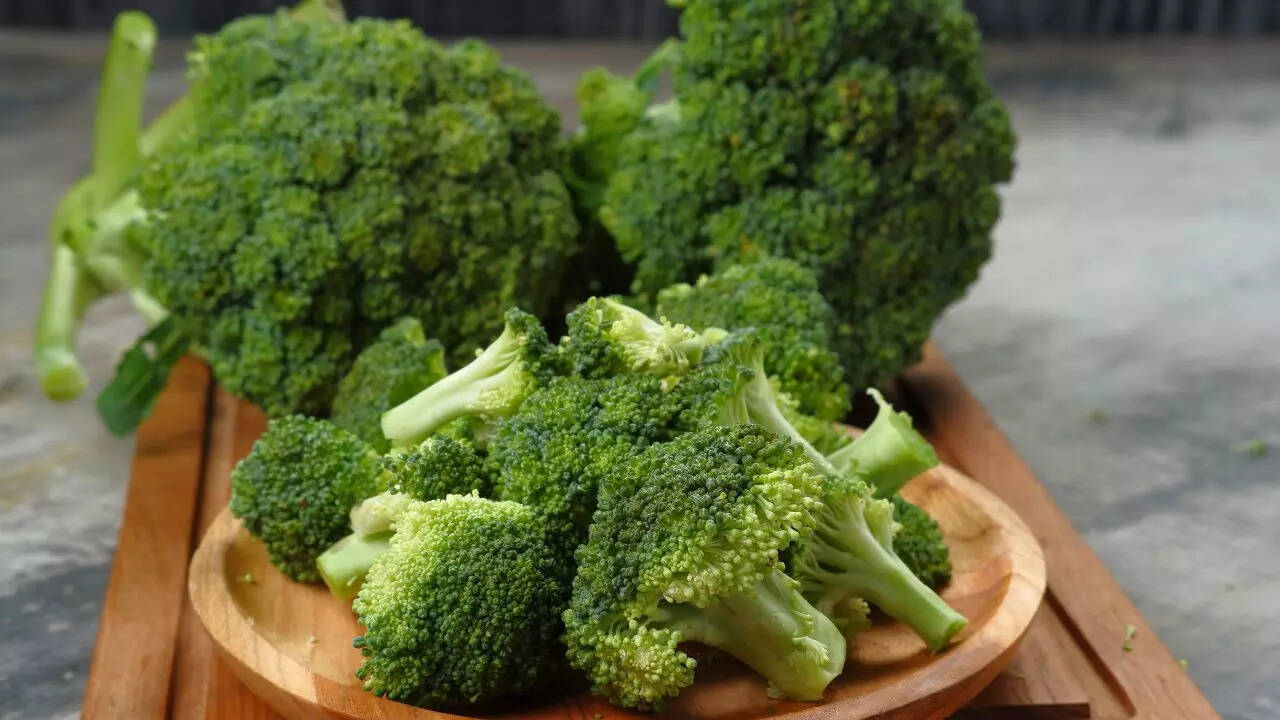 Health benefits of Broccoli: How it helps prevent cancers, supports ...