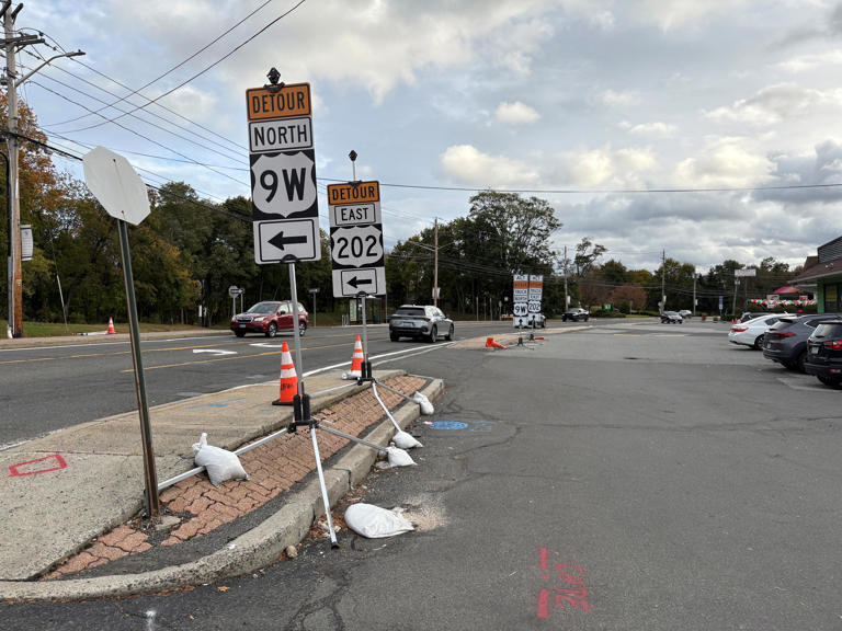 Farley Bridge on 9W reopens but pipeline work still ruffles Rockland ...