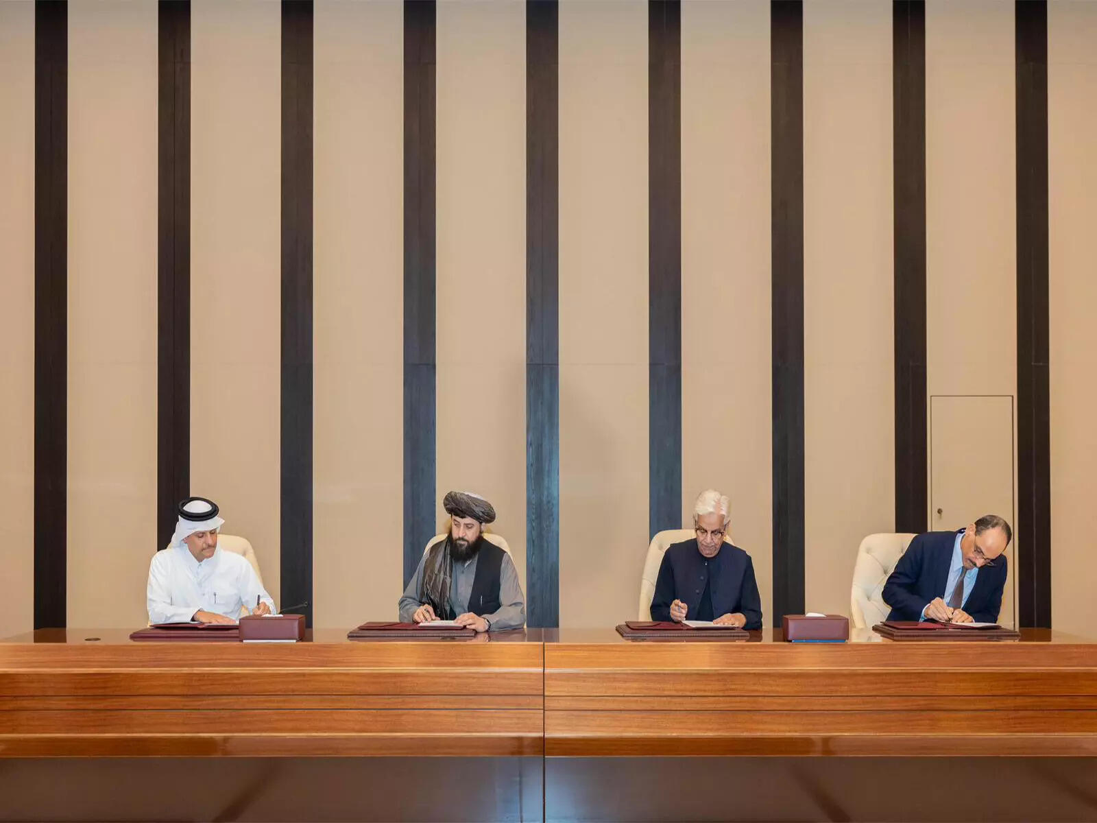 Chaman border crossing partially reopens after Pak-Afghan ceasefire