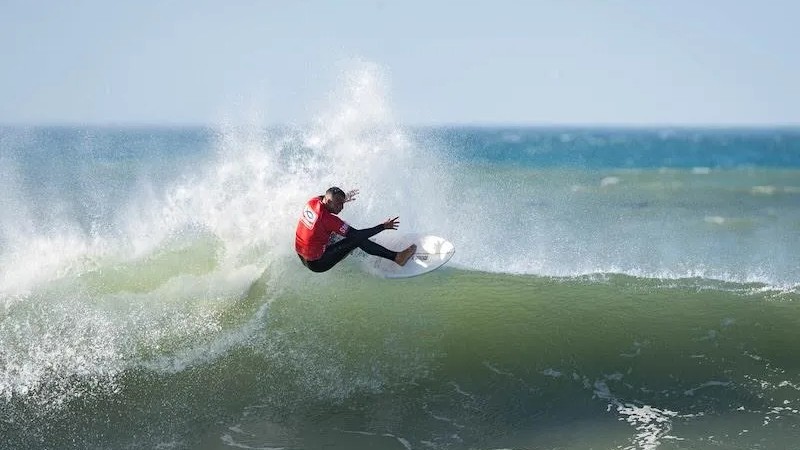 Roxy Davis wins the 2025 SA Masters Surfing Championships Over 35 Women ...