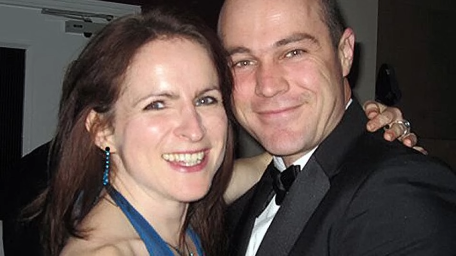 How One Husband Tried to Murder His Wife by Sabotaging Her Parachute