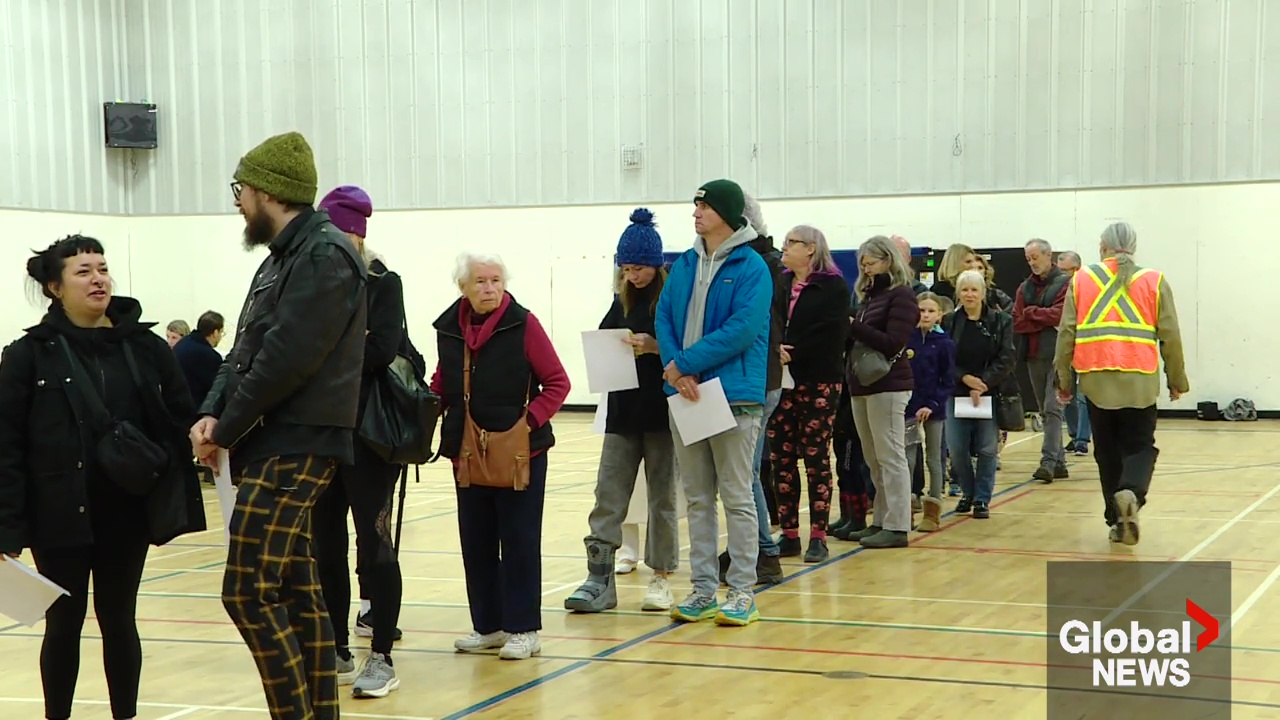Long municipal election lines in Alberta after legislation changes