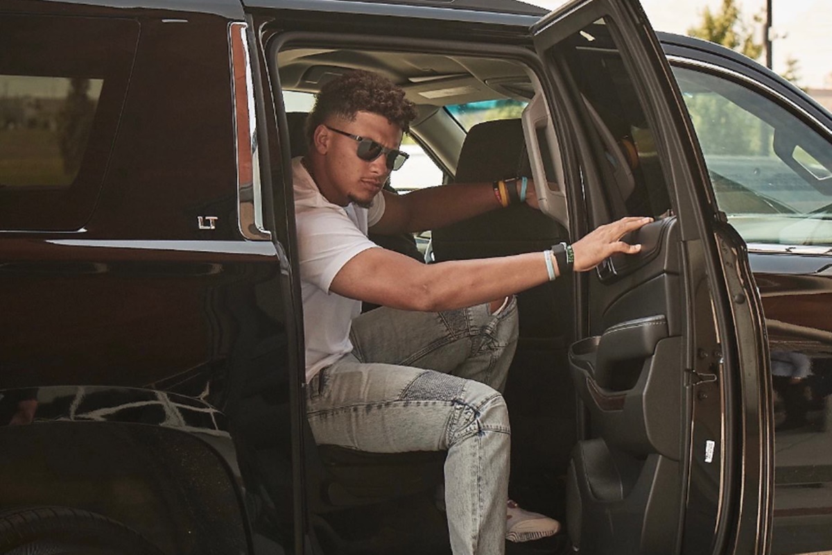 The Quarterback Paradox: Mahomes Owns A Superfast Ferrari, But Drives ...