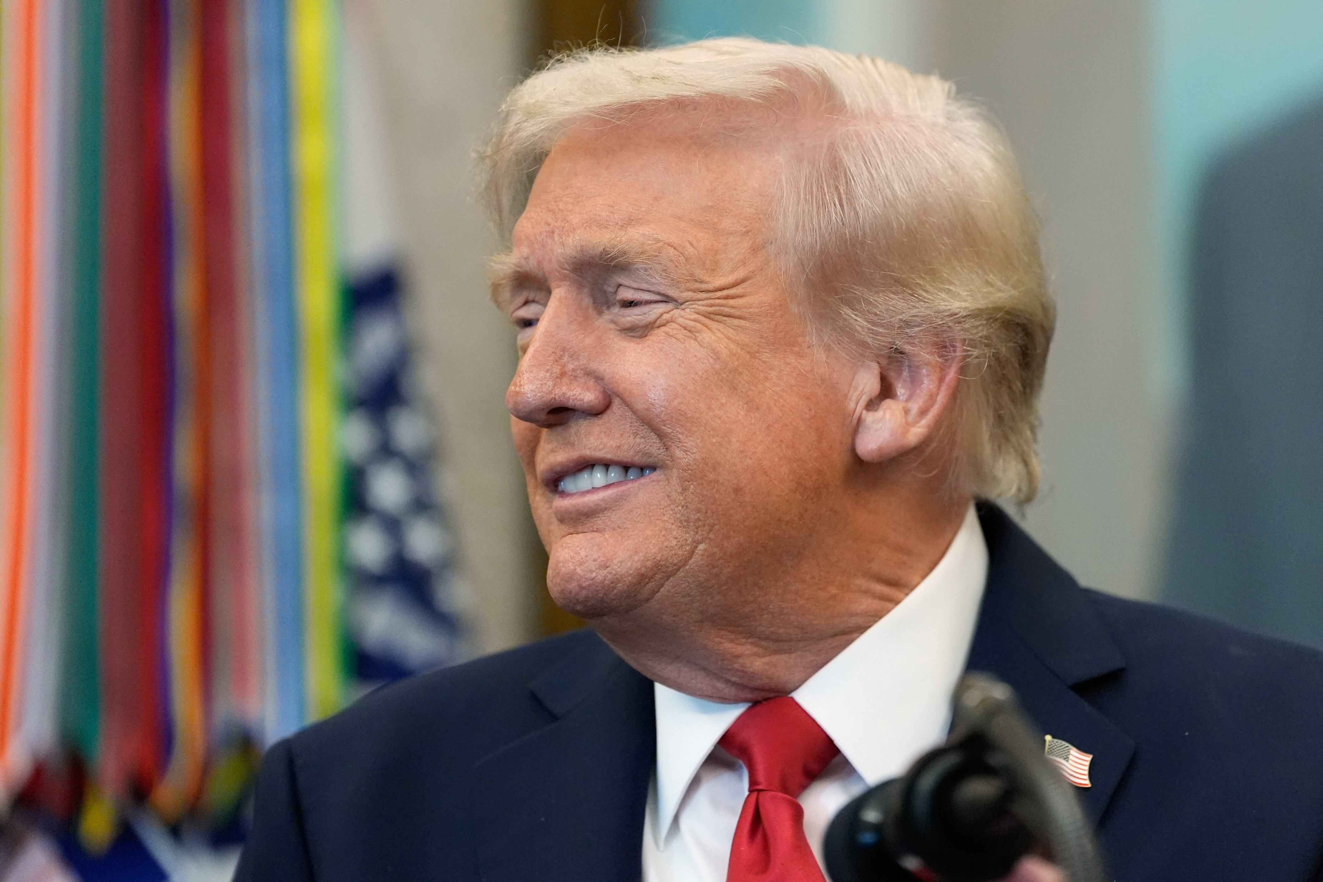 Global Leaders Shower Trump With Lavish Gifts to Curry Favor
