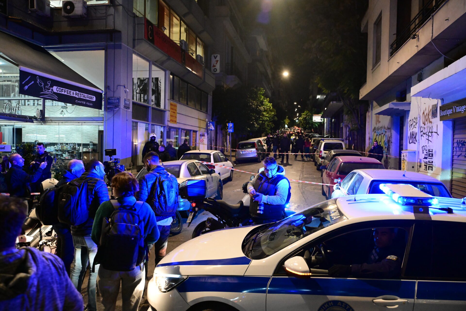 Μακελειό στον Νέο Κόσμο: Συμπλοκή οδηγών φορτηγών με μαχαίρια – 5 ...
