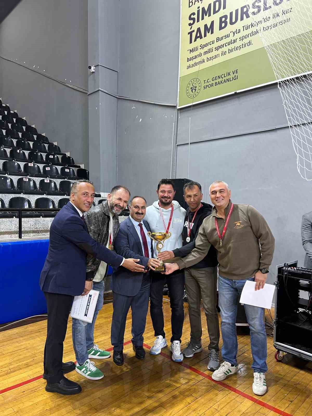 Denizli Kamu Spor Oyunlarında Buldan şampiyon oldu