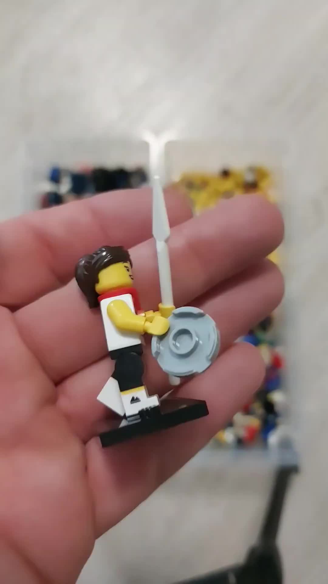 Titel: The Battle Royale der Lego-Titanen: Bereite dich auf das epische Minifiguren-Duell vor! # ...