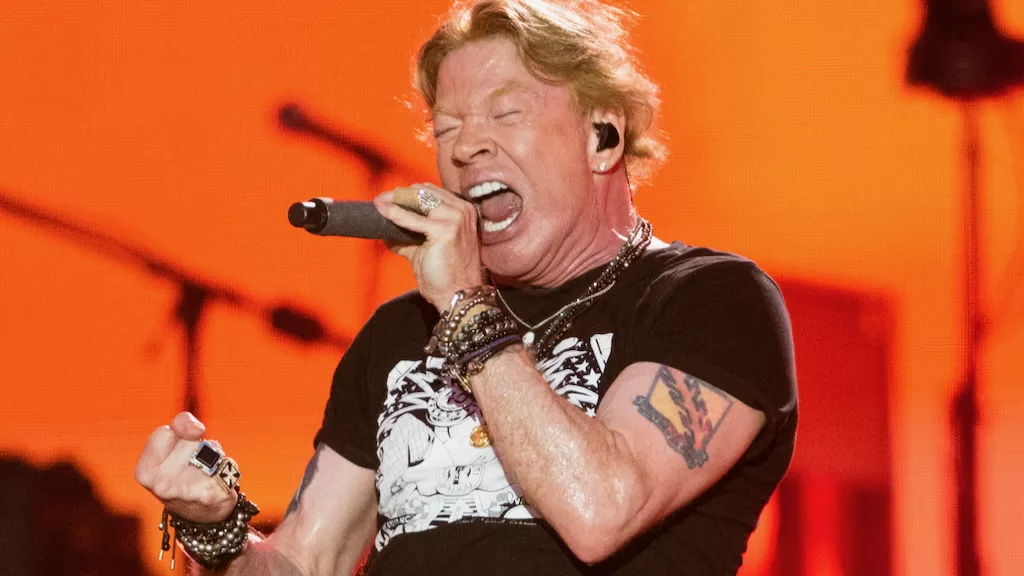 Die Technik! Axl Rose rastet bei Guns N’ Roses-Konzert aus