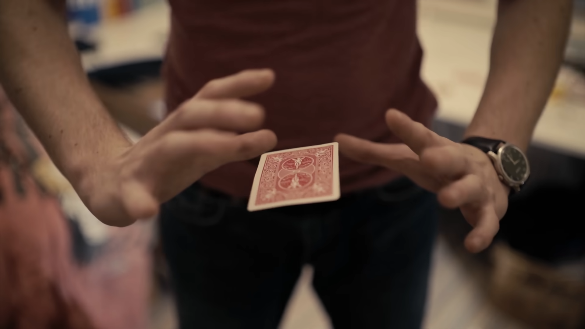 12 Impossible magic tricks that will turn heads