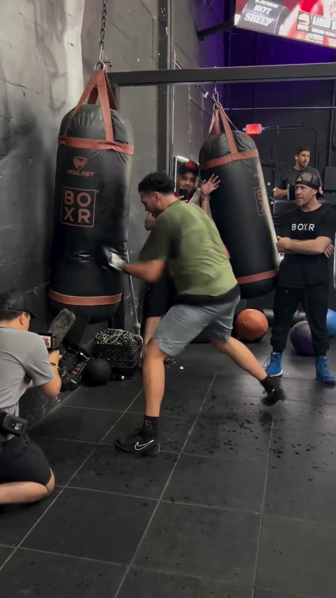 David Benavidez's speed is insane ️This has to be the reason Canelo won ...