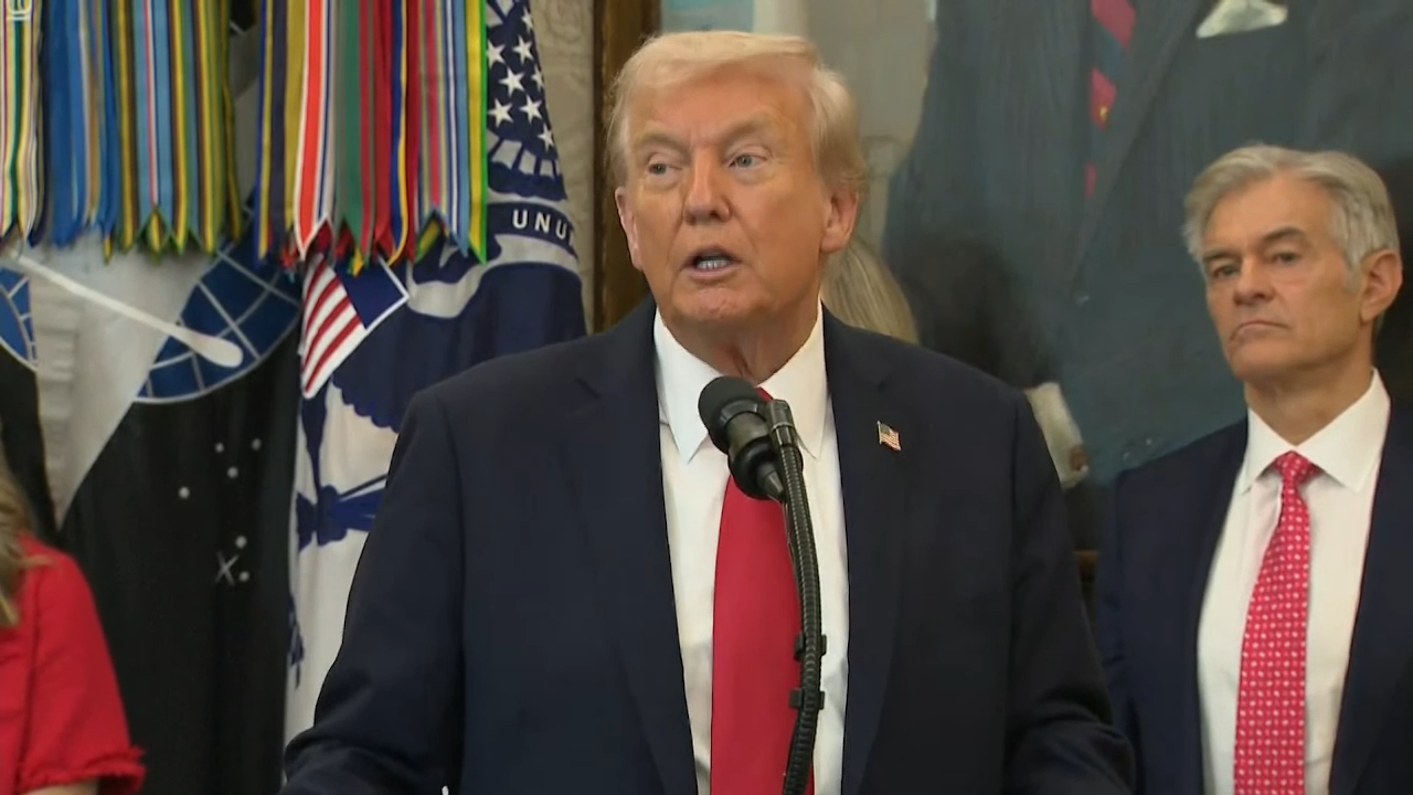 'What Was Said?': Trump Slips Up, Accidentally Reveals He Doesn't Write ...