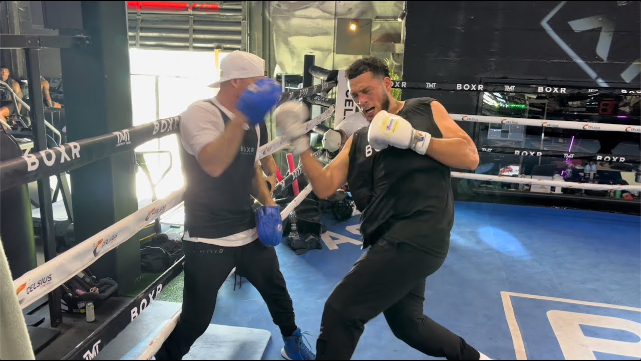 David Benavidez training camp in Miami: Working on head movement and ...