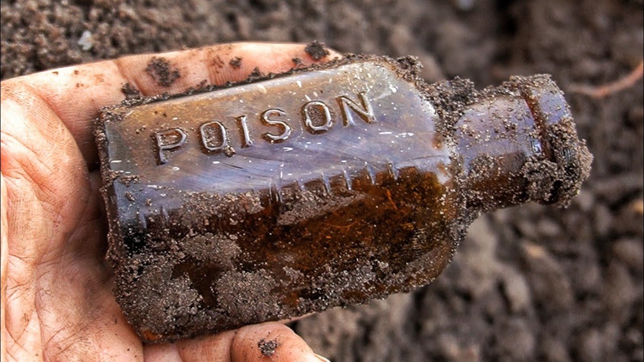 Why This Georgia Dump Hid Poison Bottles and Human Remains