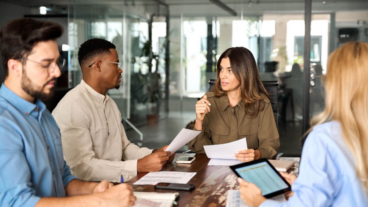 "Euh... tu te trompes" : voici comment vous affirmer au travail sans ...
