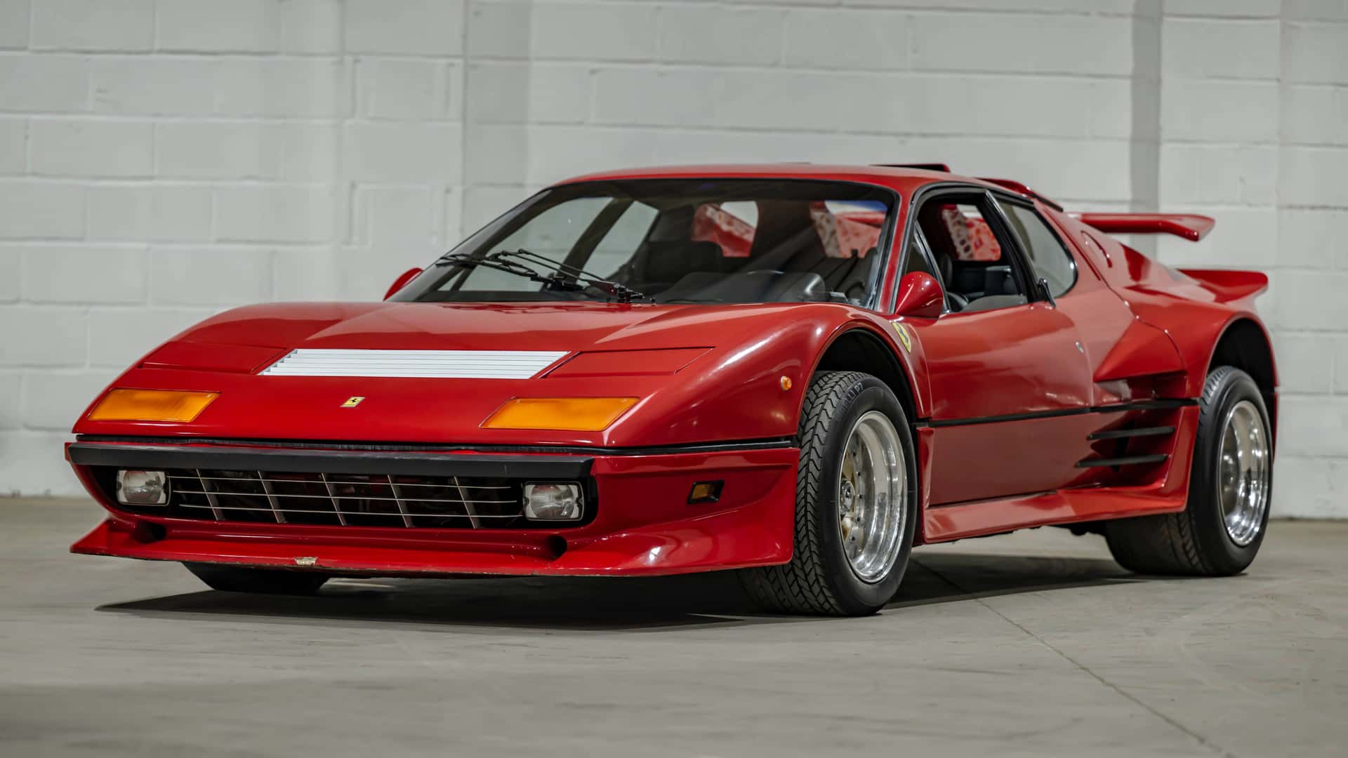 Cette Ferrari 512 BBi Koenig vendue par Bonhams vaut le coup d'œil