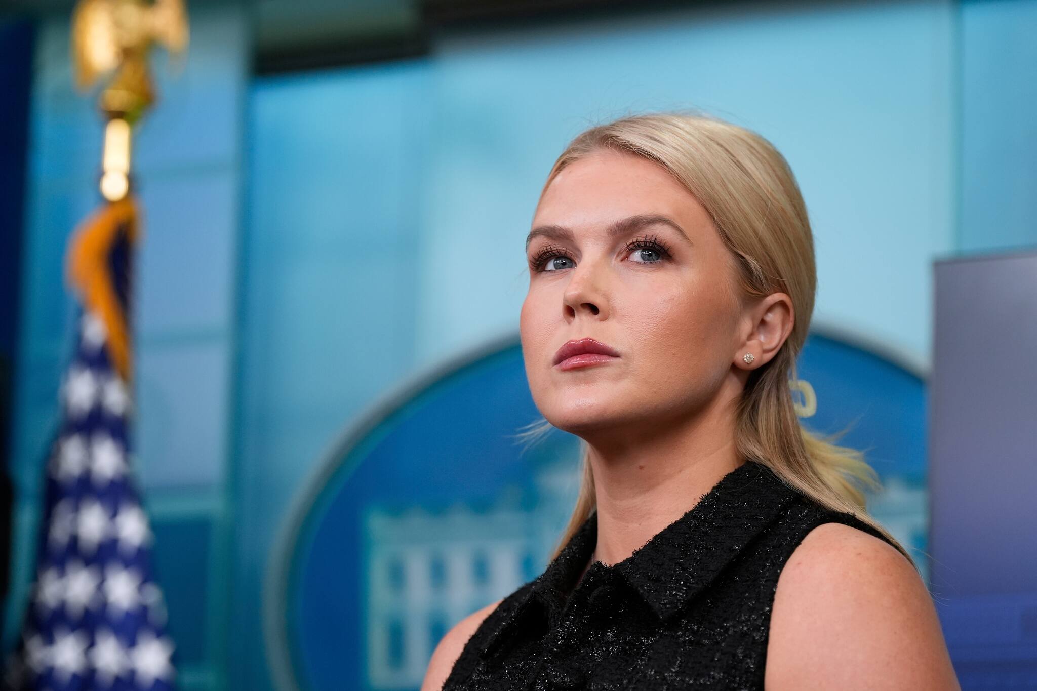 „Deine Mutter war’s”: Trump-Sprecherin Leavitt beleidigt Journalisten